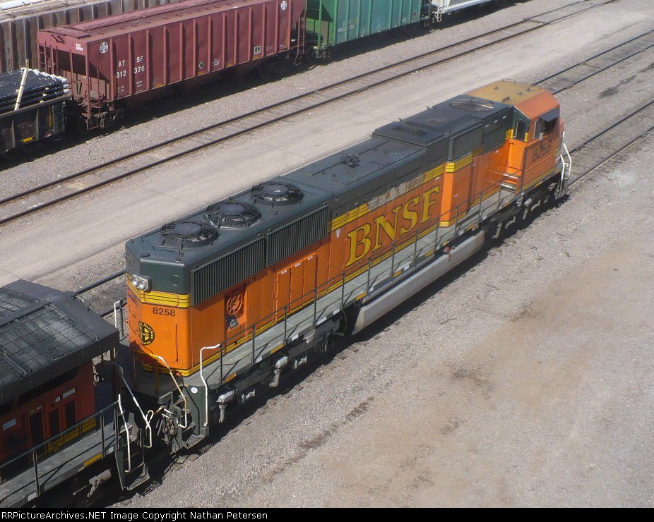 BNSF 8258